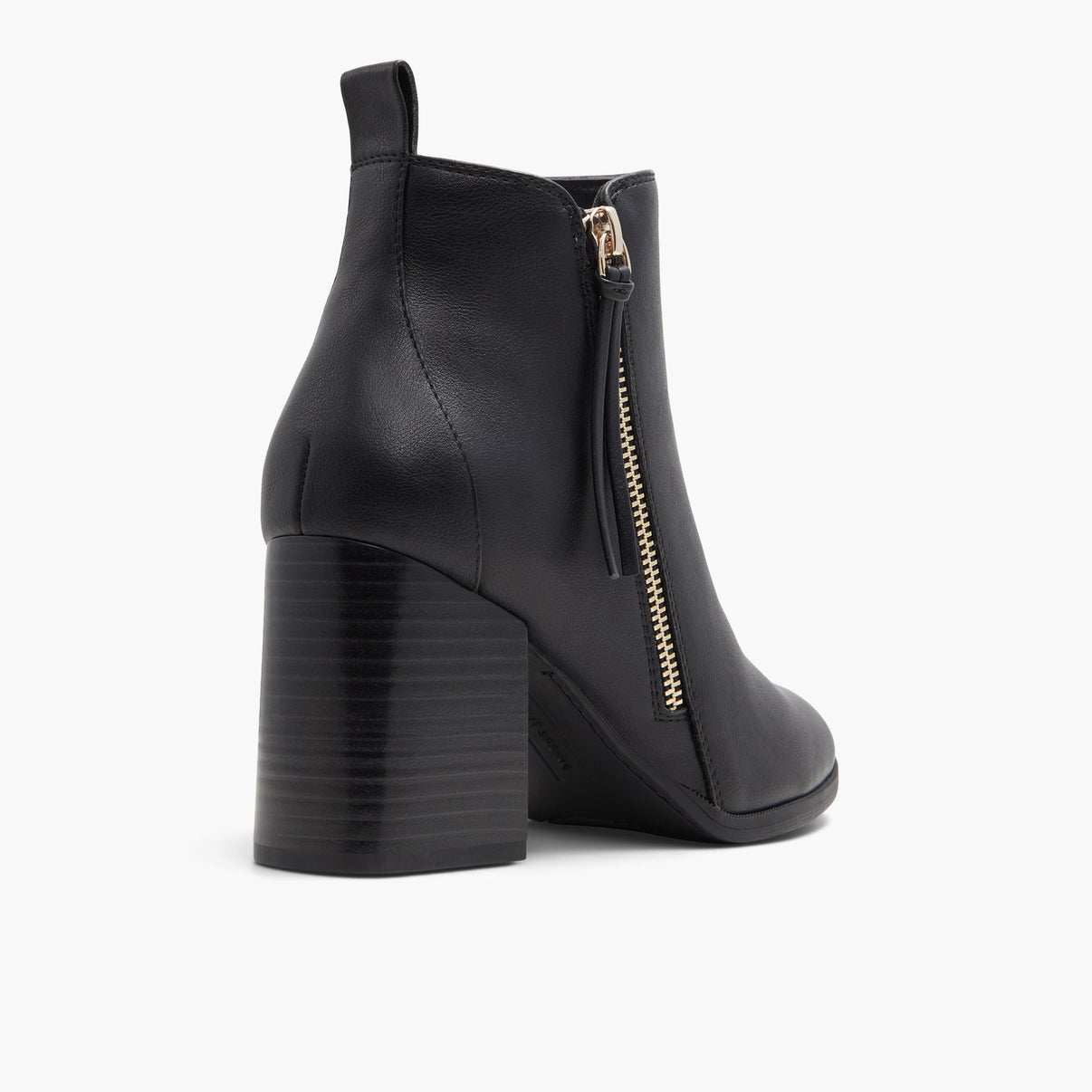 Gwenevere in black | Call It Spring Canada