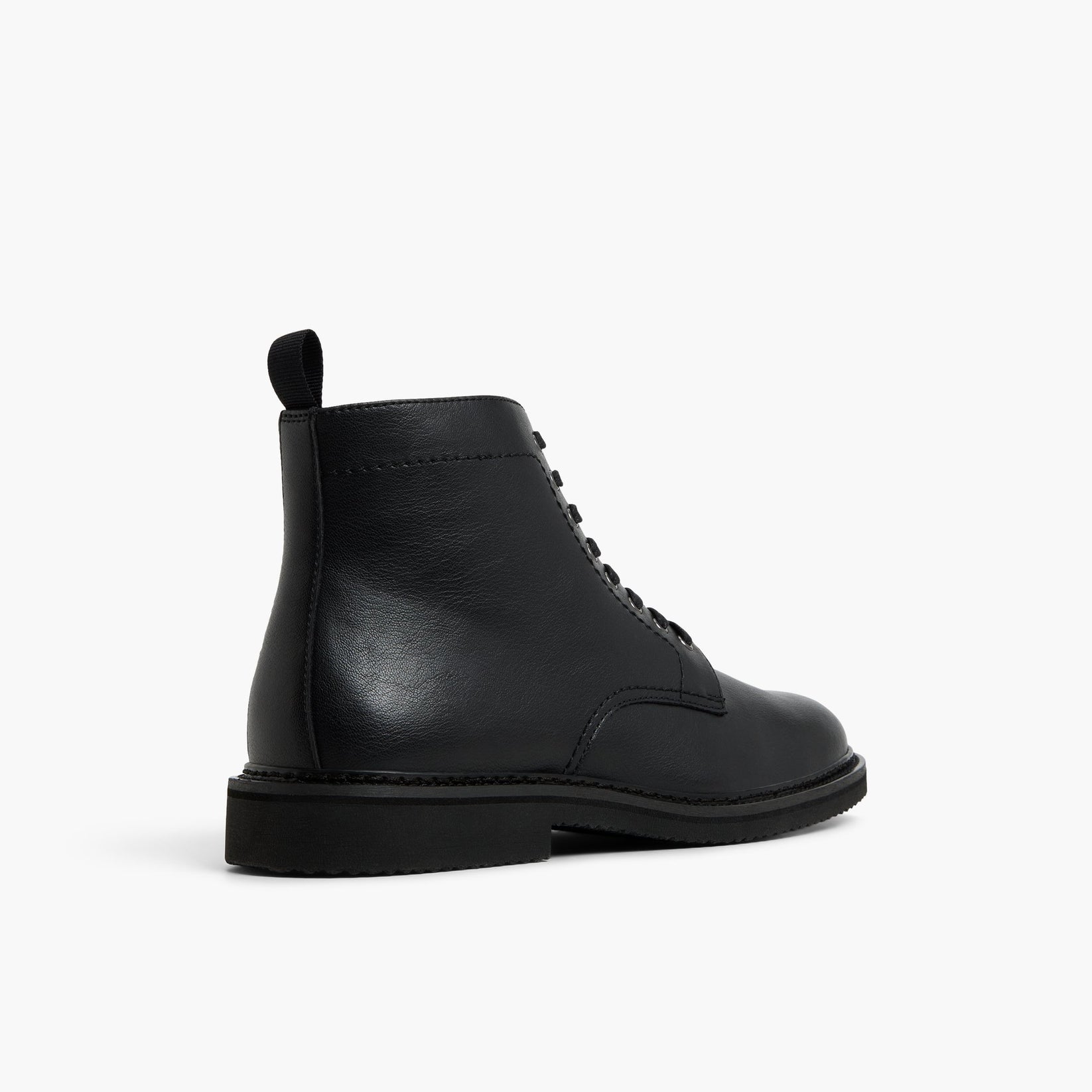 Devitt in black | Call It Spring Canada