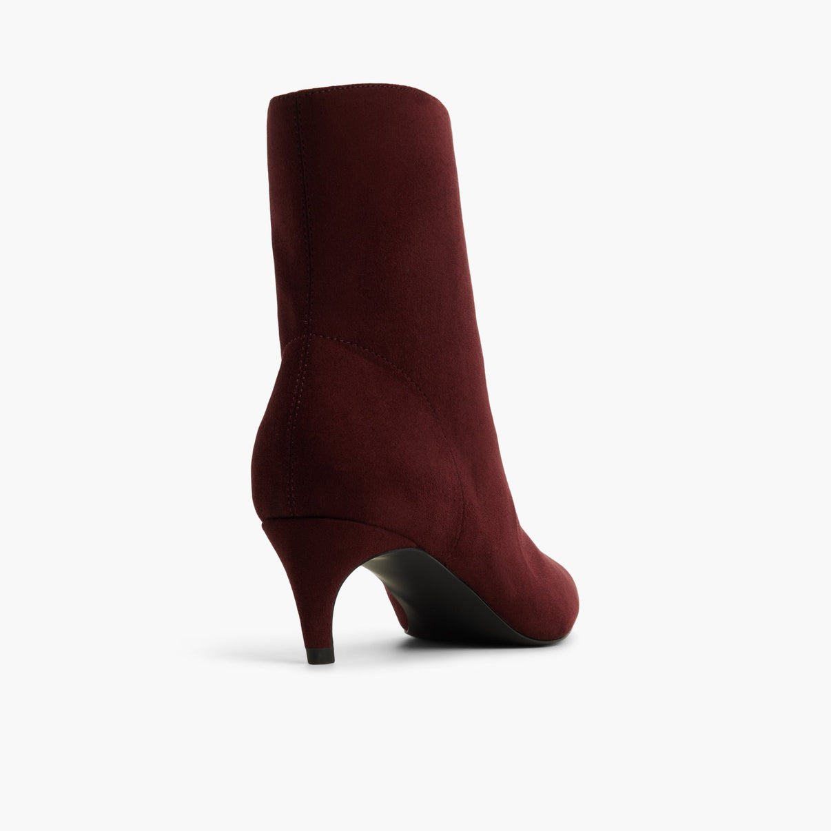 Skylarr in bordo | Call It Spring Canada